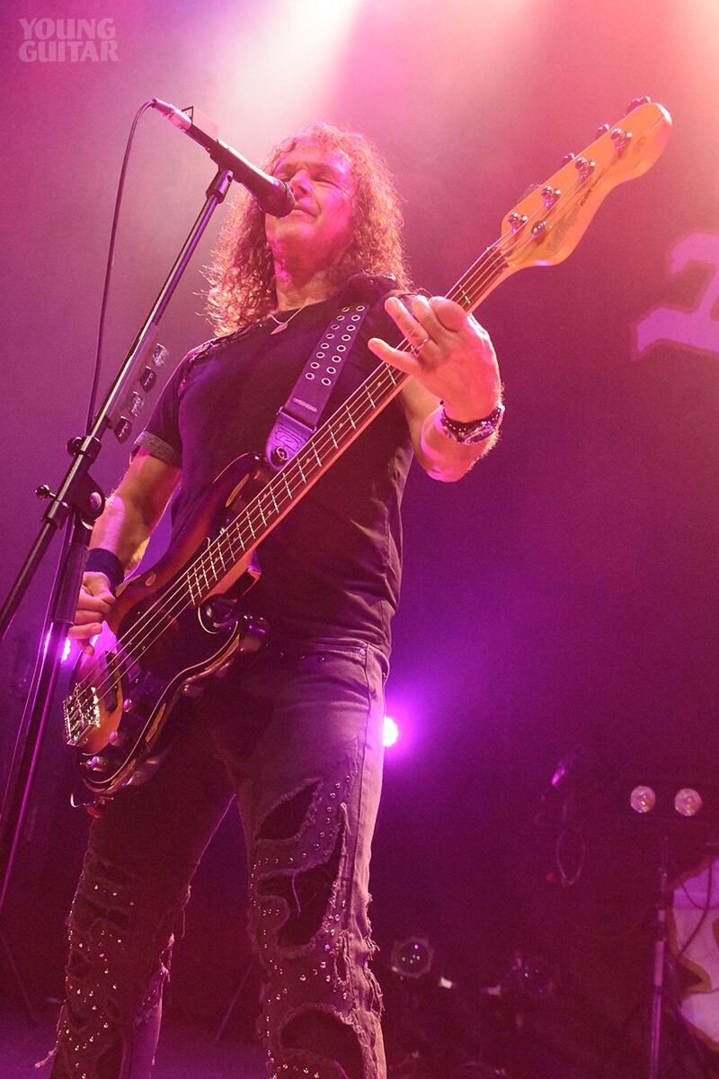 U.D.O.が日本のファンに向けて新旧楽曲を披露！ 渋谷ストリームホール 2023.4.11 – YOUNG GUITAR