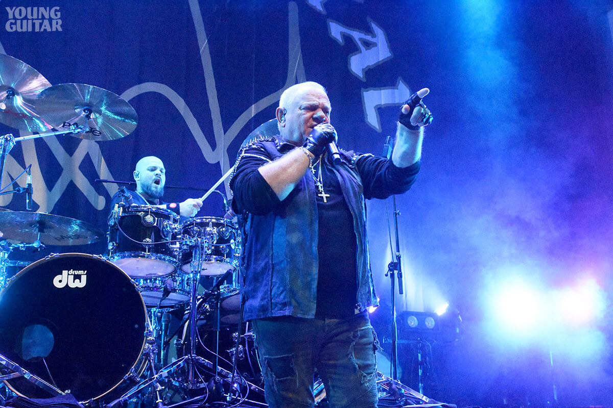 U.D.O.が日本のファンに向けて新旧楽曲を披露！ 渋谷ストリームホール 2023.4.11 – YOUNG GUITAR