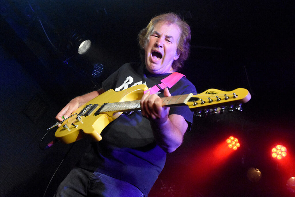 グラハム・オリヴァーがポール・クインと共に日本でサクソン名曲を披露!! GRAHAM OLIVER’S ARMY来日公演 2023.6.5〜6 ...