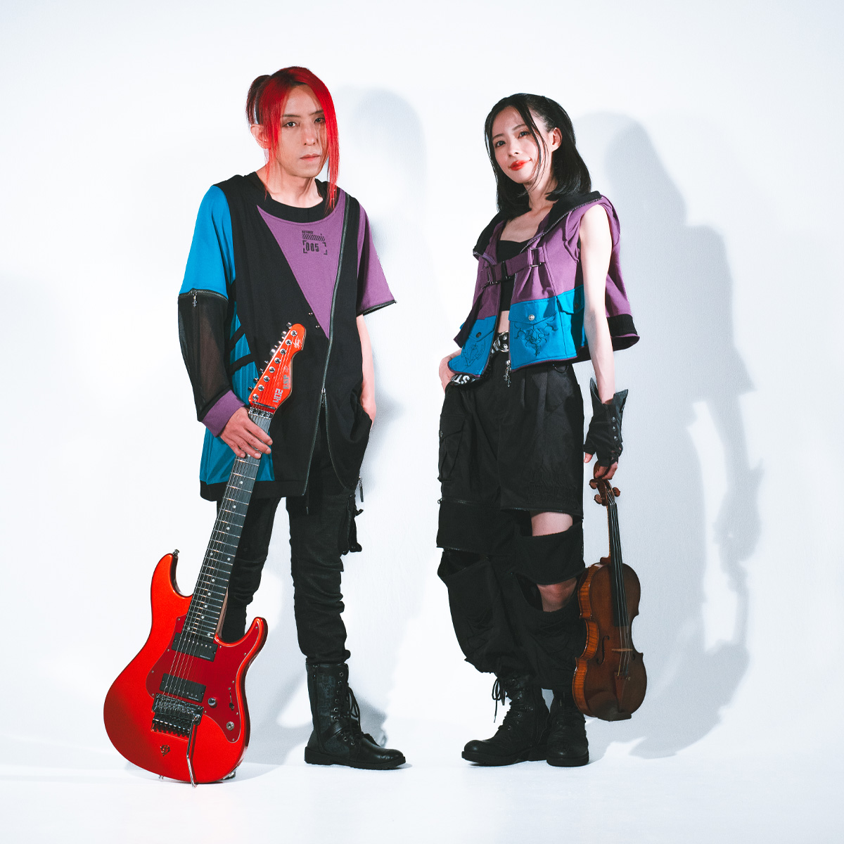 8弦ギターvsヴァイオリン、soLiの3rd新作から「sky」が先行リリース – YOUNG GUITAR
