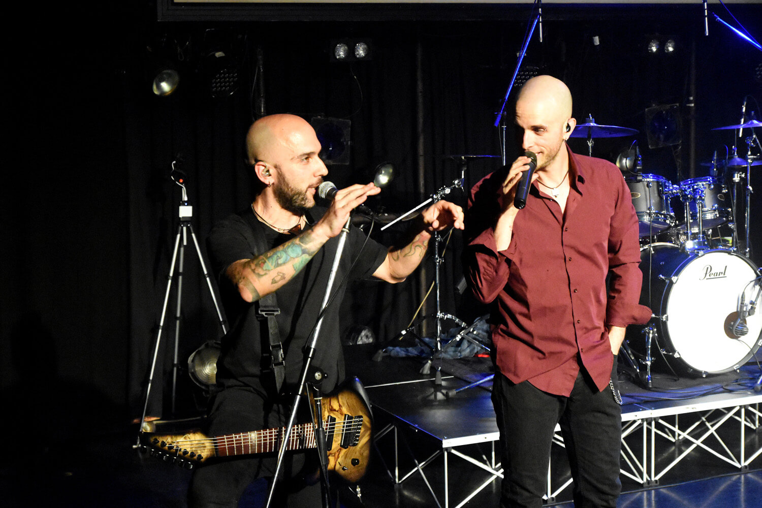 “聖なる達磨”対談！ マルコ・パストリーノ＆Matsu テンペランス×ファントム・エクスカリバー – YOUNG GUITAR