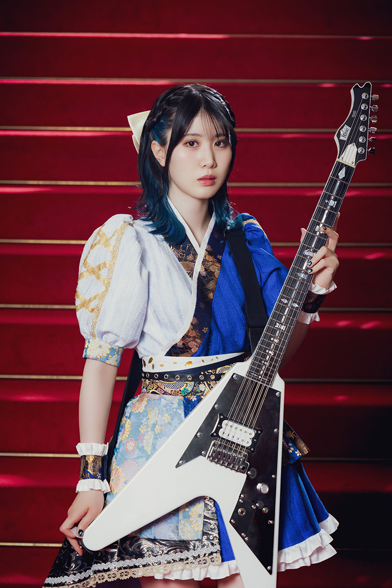 HAGANE全国ツアーに北海道を含む追加9公演決定、新衣装も解禁 – YOUNG GUITAR